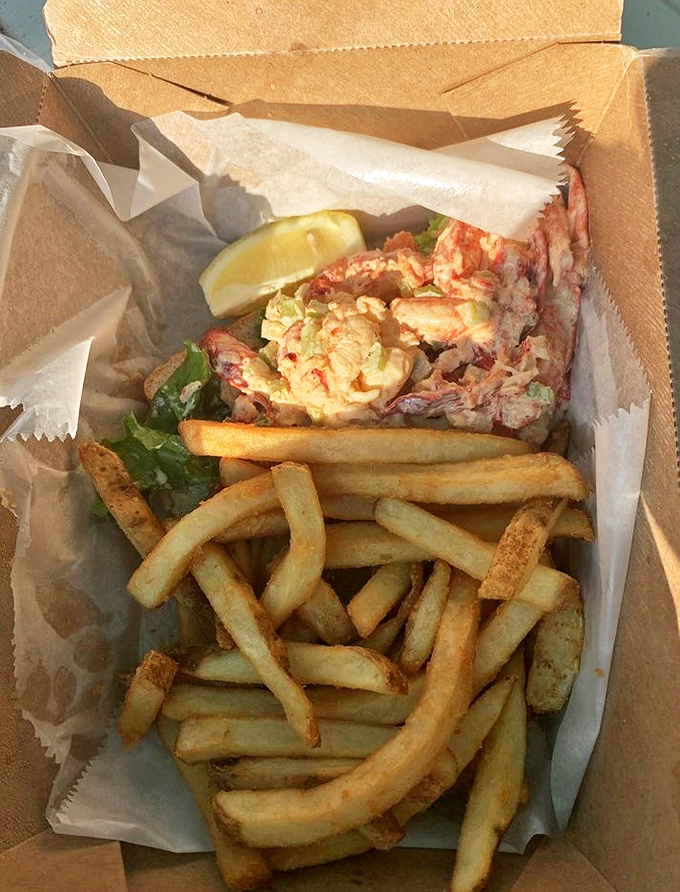 This lobster roll doesn't need to shout about its New England roots&mdash;the buttery roll and generous chunks of lobster do all the talking.