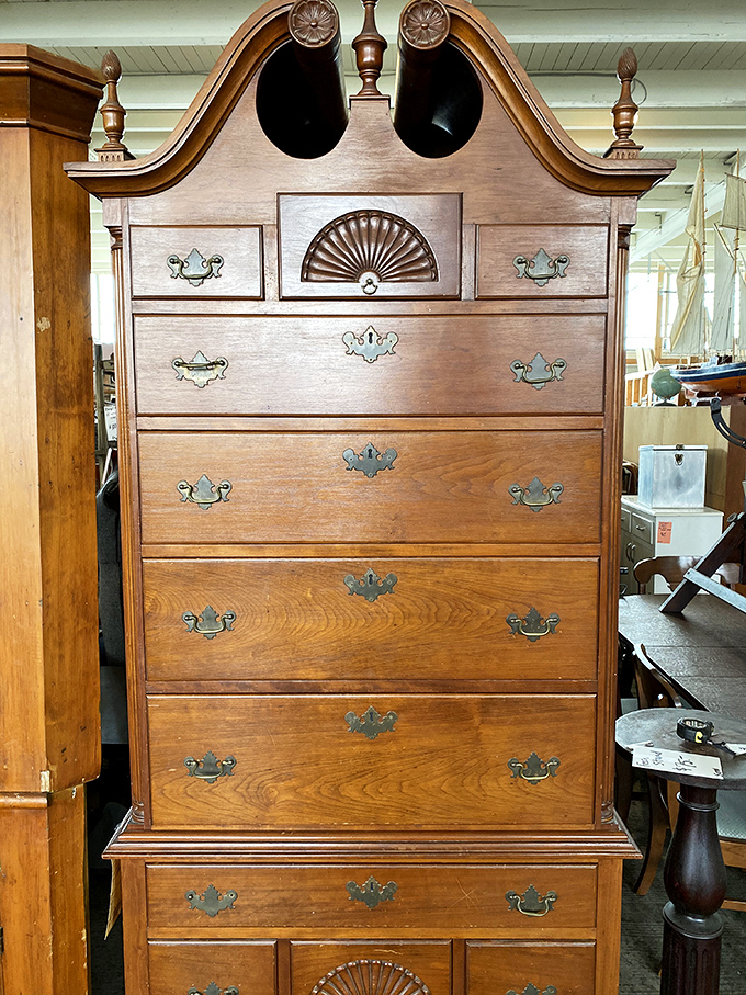 This highboy dresser has more curves and character than a Tennessee Williams play. Southern Gothic meets Pennsylvania craftsmanship.