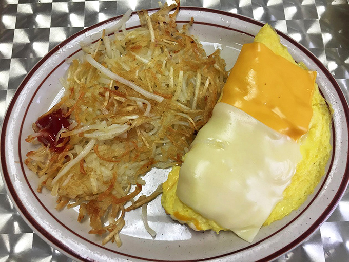 The perfect omelet isn't just about the eggs&mdash;it's about those hash browns with the ideal crispy-to-fluffy ratio.
