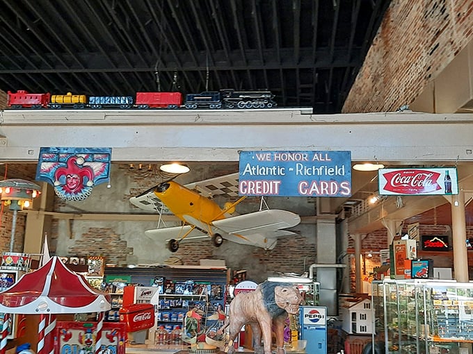 Neon signs and vintage gas pumps&mdash;the perfect backdrop for that alien head. ET would feel right at home in this retro wonderland.