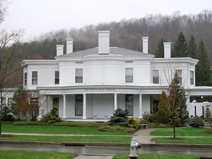 The Green Free Library isn't just about books &ndash; it's housed in a stately white colonial that looks like it could have hosted George Washington for tea.