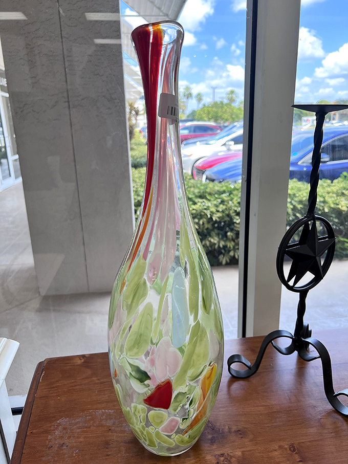 Art glass that catches the Florida sunshine just right&mdash;proof that someone else's decluttering decision can become your mantel masterpiece.