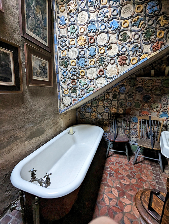 Even the bathroom got the full artistic treatment&mdash;colorful tiles transform an ordinary soak into a dip in a museum exhibit.