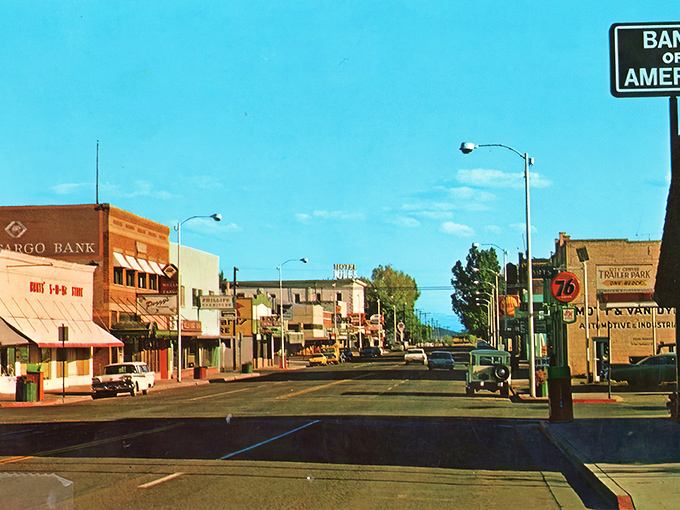 Downtown Alturas circa yesteryear&mdash;when Bank of America signs were novel and cars had personality instead of charging ports.