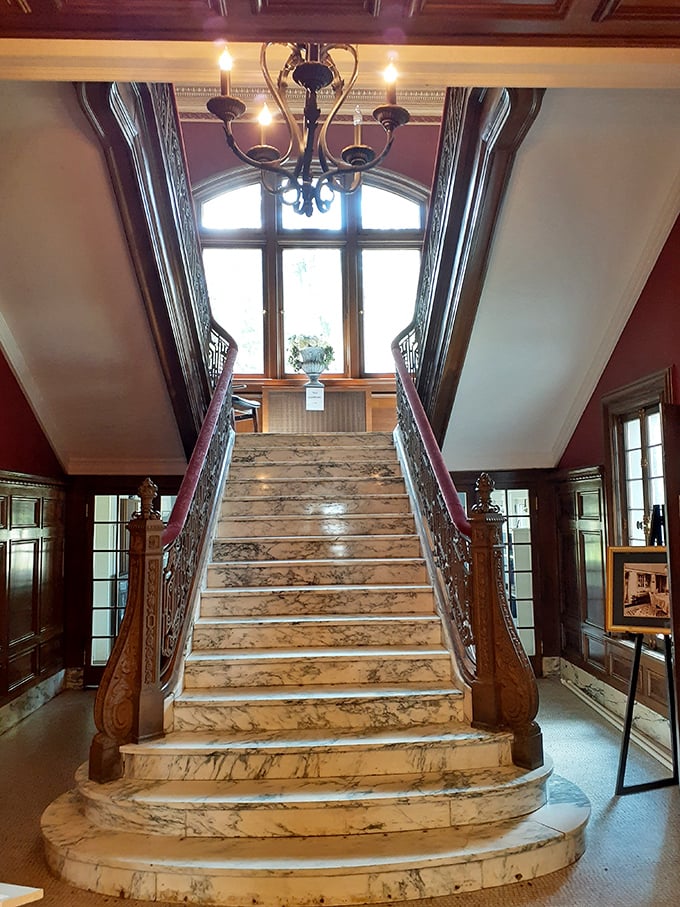 This marble staircase isn't just a way to get upstairs&mdash;it's a dramatic statement piece worthy of a Merchant Ivory film adaptation.