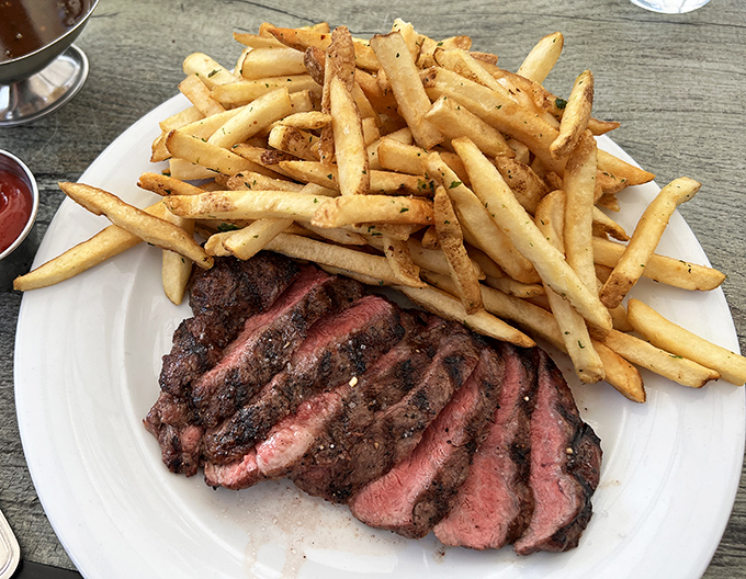 Steak frites &ndash; the Fred Astaire and Ginger Rogers of food pairings. Simple, elegant, and they make each other better just by showing up.