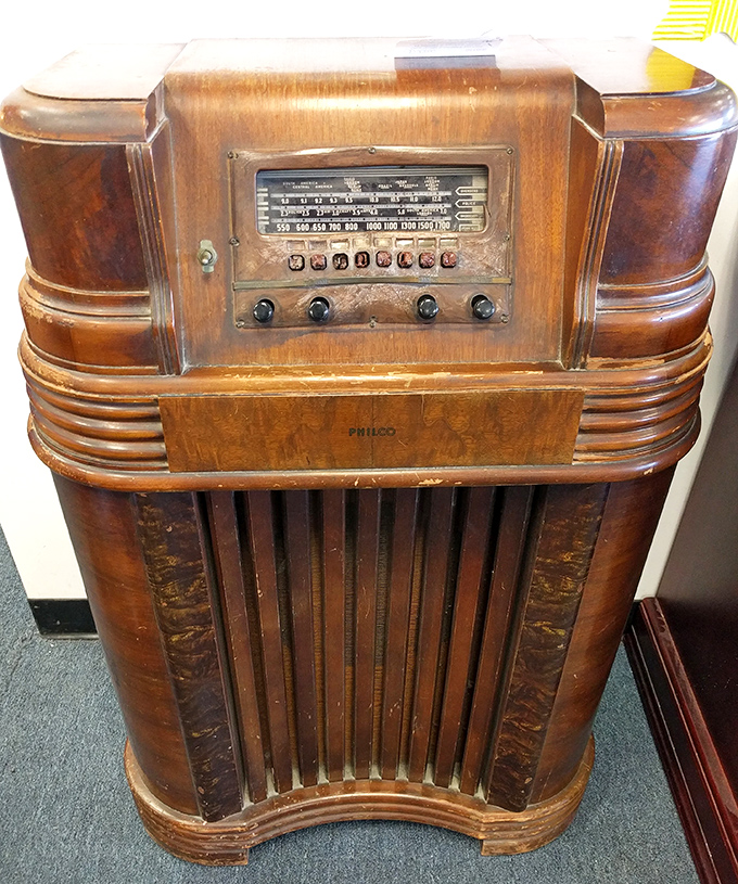 This isn't just a radio&mdash;it's a Philco time capsule. Imagine the swing music and FDR speeches that once flowed through those beautiful wooden curves.