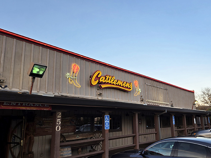 Cattlemen's doesn't just serve Western food - it looks the part too! Those cowboy statues aren't just decoration; they're setting expectations.