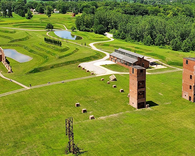 Nature and architecture living in perfect harmony – like peanut butter and jelly, only without the sticky fingers.