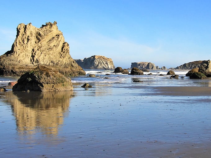 Bandon: These ancient rock formations have withstood centuries of pounding surf, creating a beach landscape that feels almost otherworldly.