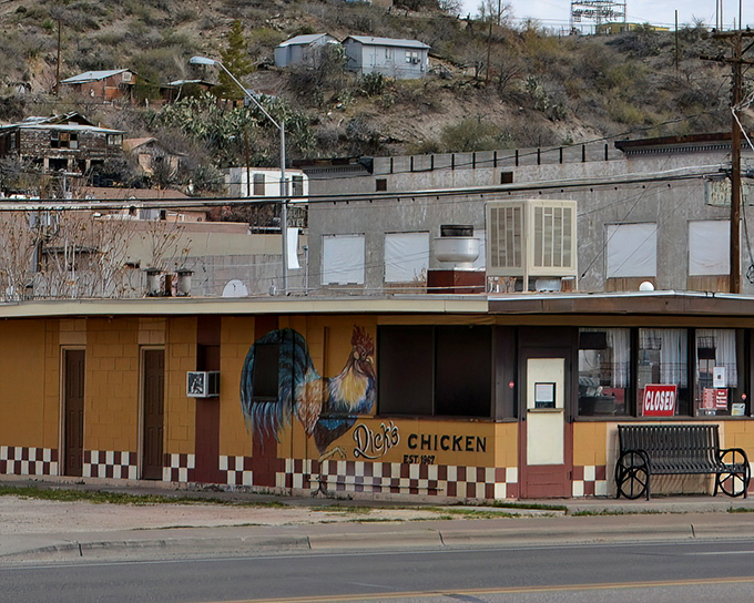 Mountain town character meets comfort food perfection in this unassuming slice of Americana. 