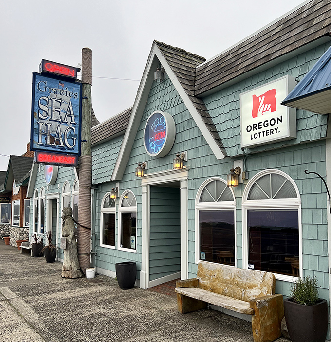 That wooden bench outside Gracie's isn't just decoration &ndash; it's where you'll sit to contemplate the seafood feast you just devoured.