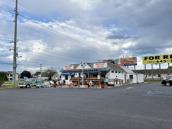 The classic blue-and-white fish camp reimagined for today's seafood lovers. Lobster rolls and crab cakes await behind those welcoming doors.