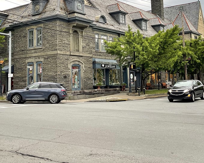 The Roost's sidewalk seating in Milford invites you to people-watch while sipping something delicious&mdash;small-town theater at its finest.