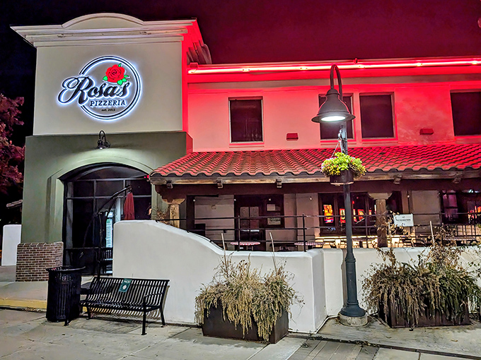 When the sun goes down, Rosa's lights up &ndash; a beacon of pizza possibility in the heart of Prescott Valley.
