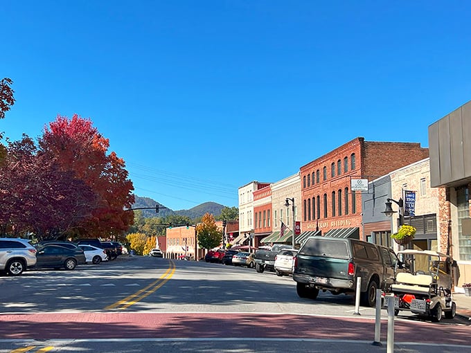 You could frame this view or just move here and call it your everyday morning commute.