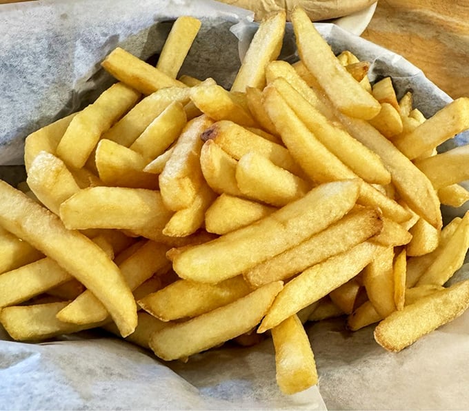Even the French fries at Taggarts look like they've been practicing for their role &ndash; golden, crisp, and ready for their close-up.