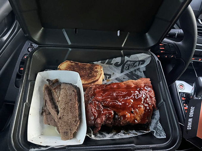 Car picnics reach gourmet status with takeout brisket and ribs&mdash;the steering wheel becomes a dining table and your vehicle fills with intoxicating smoke.