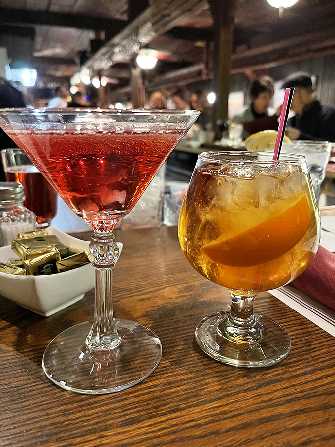 Cocktail hour at Henry's means classic libations served with no pretension. That cosmopolitan isn't trying to be trendy&mdash;it's just being delicious.