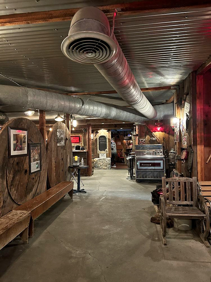 The entrance hallway feels like stepping into a Western film set. Half-expecting to see John Wayne ordering the ribeye.