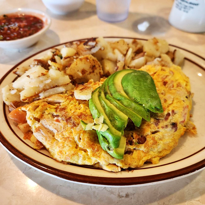 An omelet that's not afraid to show off its California credentials. That perfectly sliced avocado is practically posing for its Instagram moment.