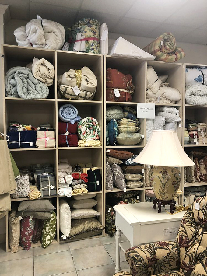 Linens and things and more things! From designer duvet covers to vintage tablecloths, this section is a textile treasure trove for the discerning homemaker. 