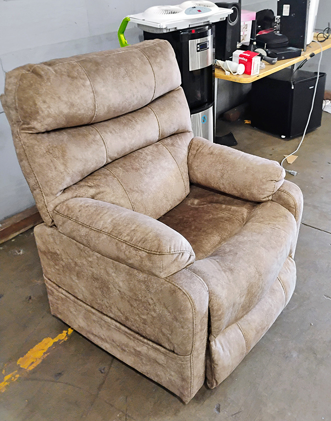 The throne of thrift royalty. This recliner could be your new reading nook or napping station&mdash;just add a throw blanket and imagination.