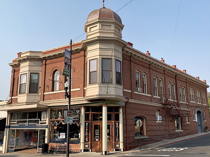 This corner building with its distinctive dome has witnessed generations of Sonora life&mdash;if only those brick walls could share their gold-dusted stories.