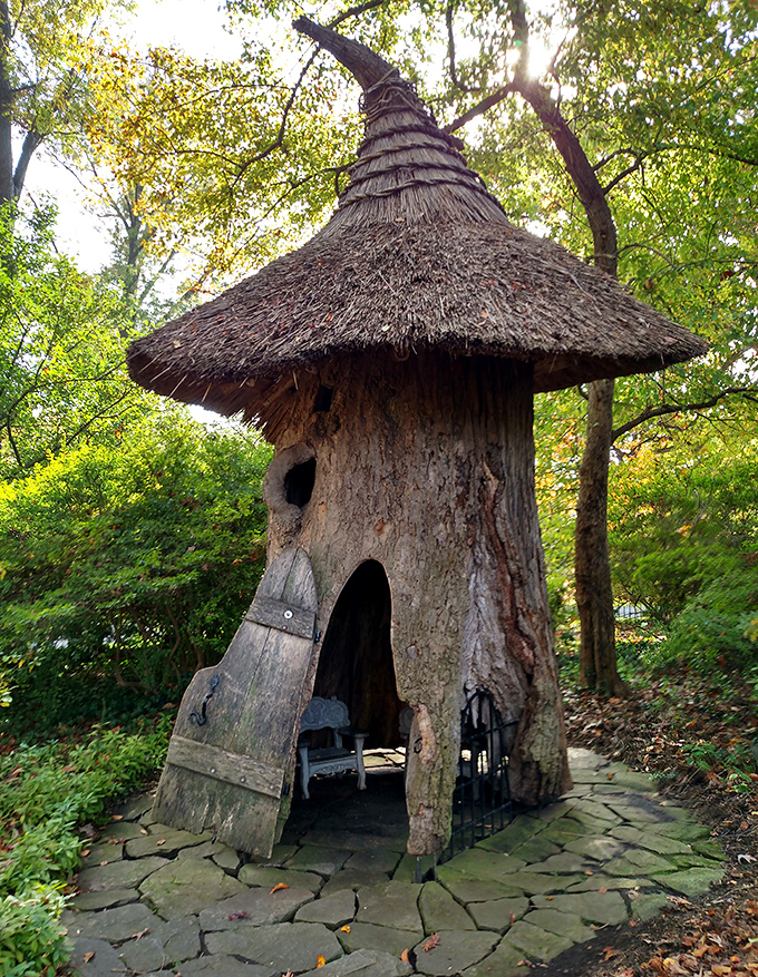 This whimsical tree house makes you wonder if hobbits moonlight as Delaware landscape architects.