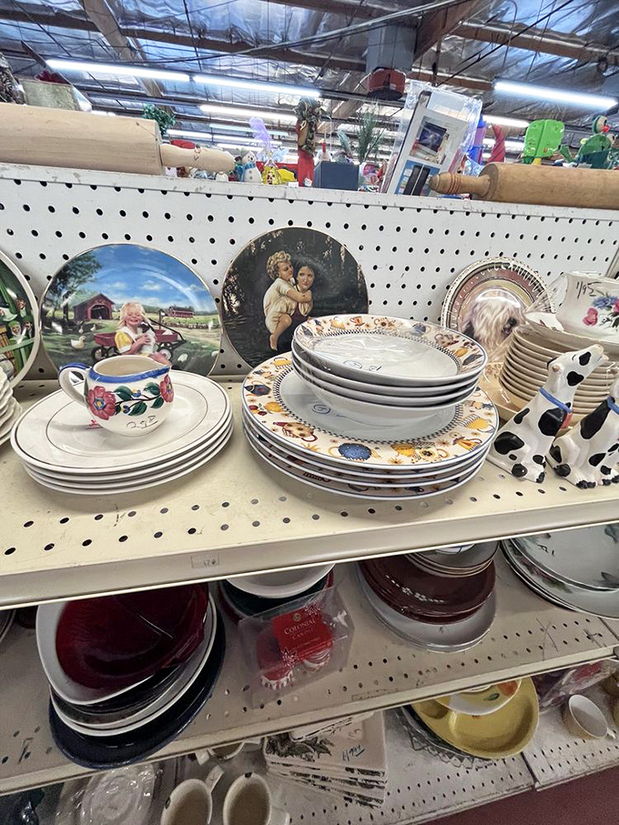 Dish-coveries! These vintage plates and decorative serveware turn ordinary Tuesday dinners into Instagram-worthy tablescapes.