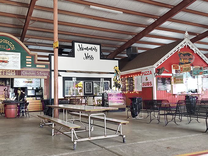 Food stalls fuel shopping marathons with comfort classics that taste better after hours of hunting.