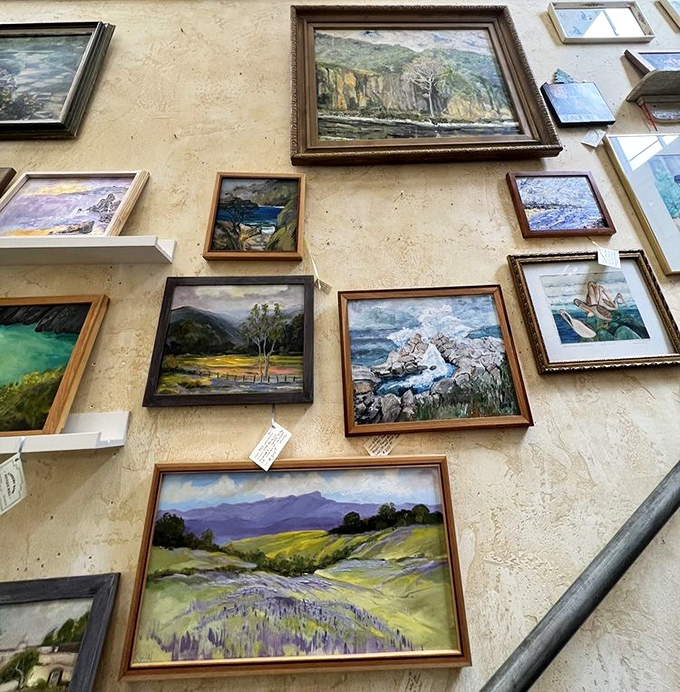 California landscapes immortalized in oils and watercolors. The perfect souvenir that says "I didn't just go to the aquarium like everyone else."