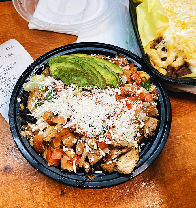 A protein bowl that doesn't taste like punishment. Fresh ingredients arranged with care, proving healthy choices don't require flavor sacrifice.