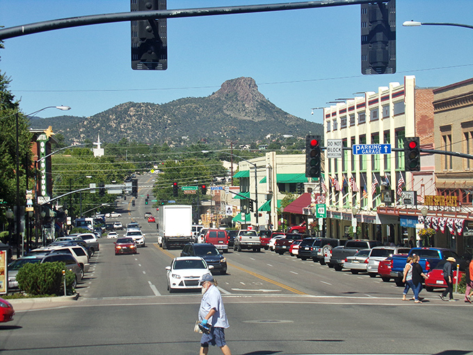 Prescott Valley's charming downtown invites retirees to enjoy small-town living with four mild seasons and prices that won't freeze your assets.