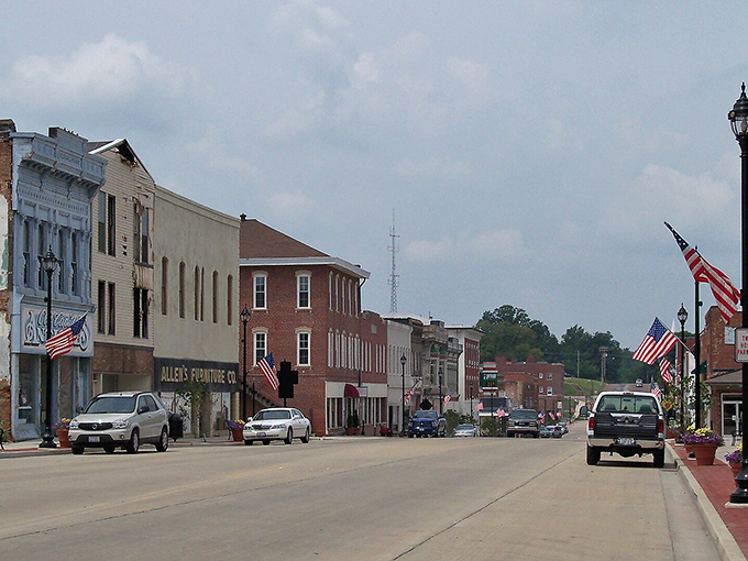 Vandalia's downtown has that classic American Main Street feeling. Those flags add just the right patriotic touch!