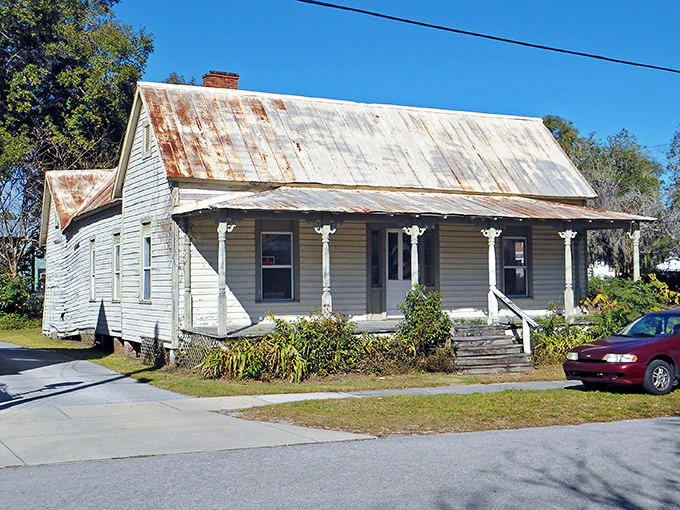 This charming cottage represents Dunnellon's affordable housing options&mdash;simple, sweet, and easy on your monthly budget.