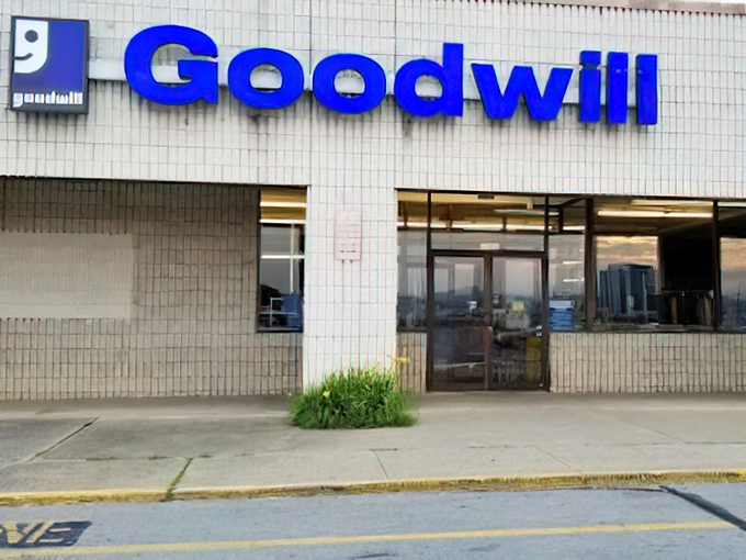 Clean lines and clear windows - this Goodwill knows how to present treasures with professional pride.