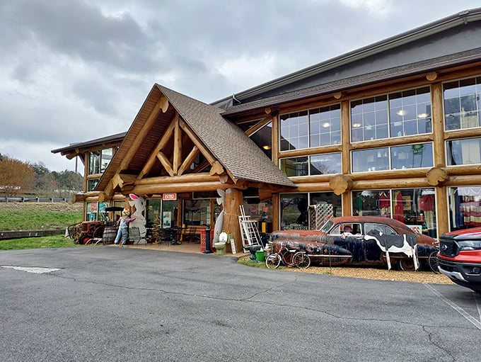 Grumpy's log cabin exterior brings mountain charm to the antique experience. Even the building itself is a piece of Americana!