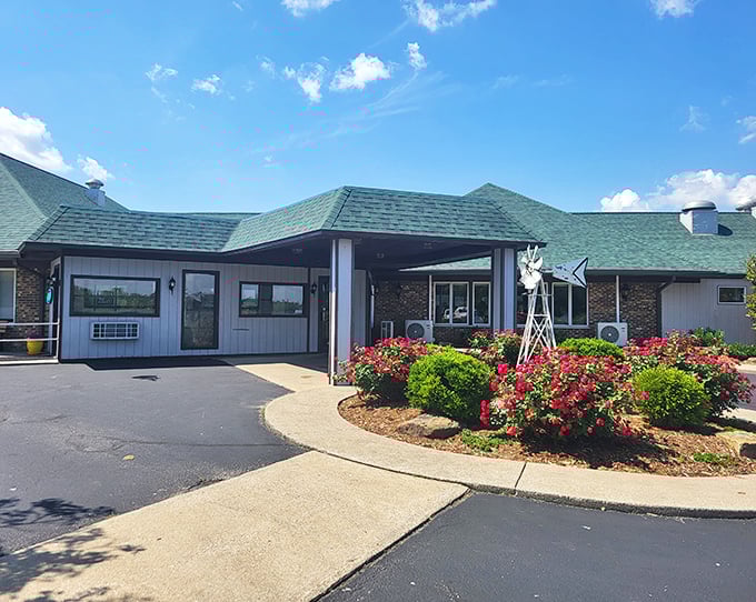 Stoll's Lakeview Restaurant: Bright flowers welcome you to this green-roofed country restaurant where comfort food gets the five-star treatment it deserves.