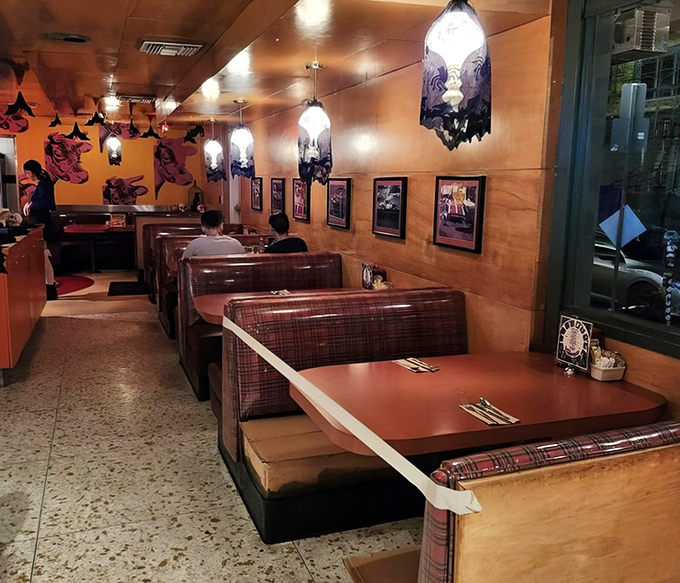 These booths have witnessed first dates, breakups, and brilliant ideas &ndash; all while serving up comfort food under the glow of uniquely funky pendant lights.