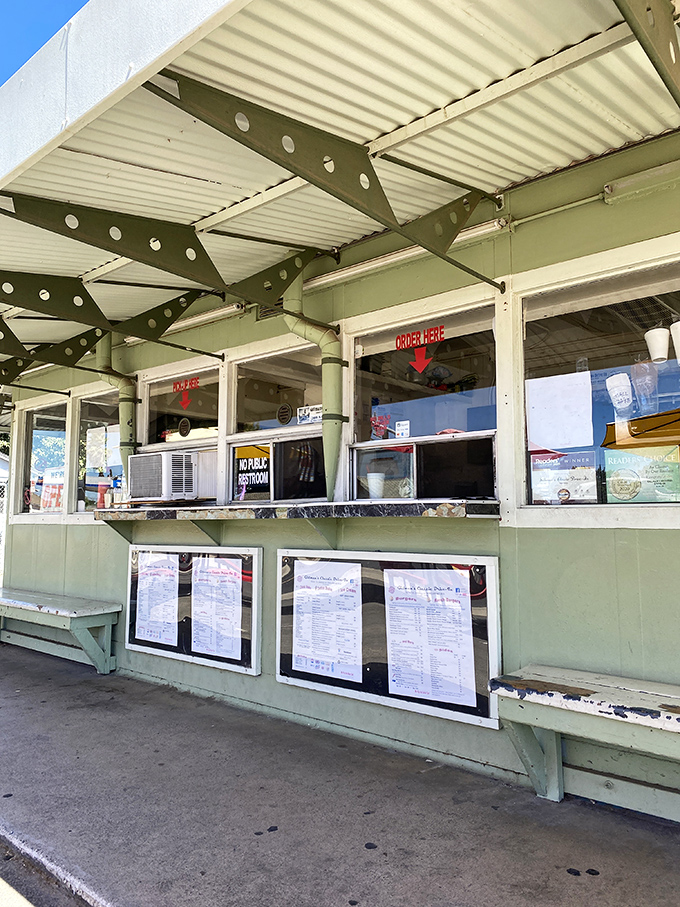 The order windows&mdash;where dreams are placed and fulfilled. No fancy digital displays, just good old-fashioned human interaction.