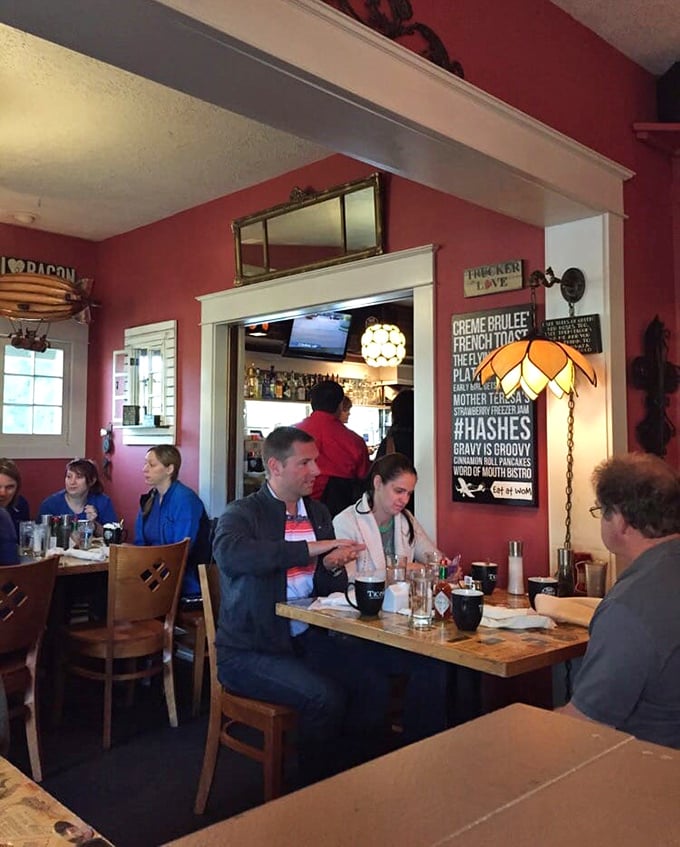 Where strangers become friends over shared food envy. That sign on the wall isn't lying&mdash;the Cr&egrave;me Brulee French Toast really is "The Fly."