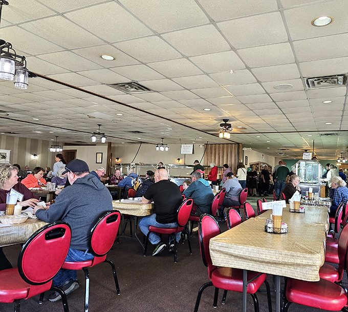 A full dining room is the ultimate restaurant review. These folks didn't drive to Amish Country for mediocre meals.