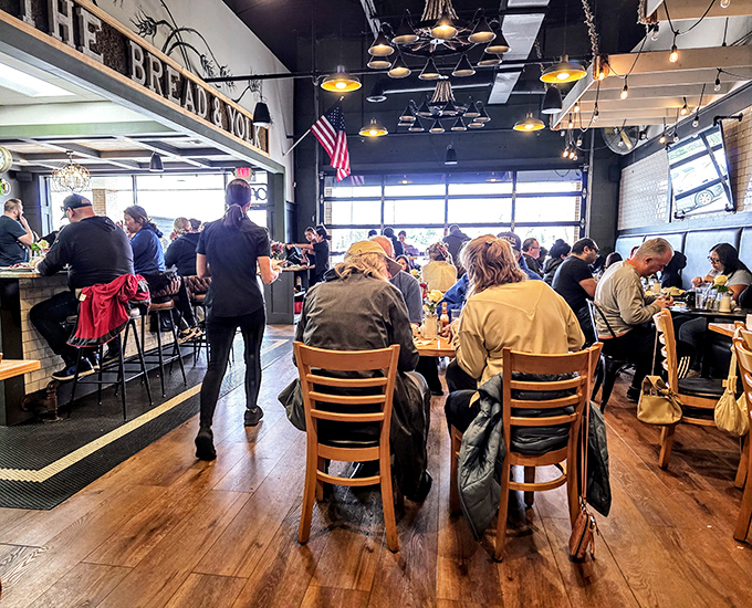 The weekend breakfast rush&mdash;a symphony of clinking forks and satisfied murmurs. Notice how nobody's looking at their phones?