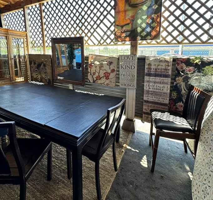 Wooden lattice and inspirational signs create a dining sanctuary where comfort food meets comfortable surroundings.