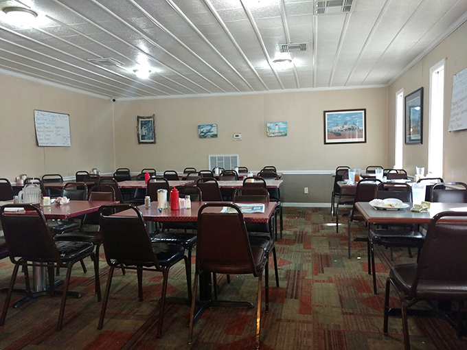 Simple tables, practical chairs, and zero pretension. The dining room equivalent of your favorite comfortable shoes.