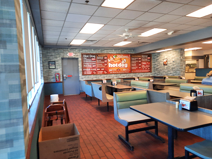 Empty tables that won't stay that way for long &ndash; like front-row seats to Ohio's most beloved culinary performance.