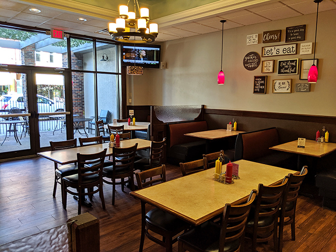 The dining area feels like the living room of that friend who always knows how to make you feel at home and well-fed.