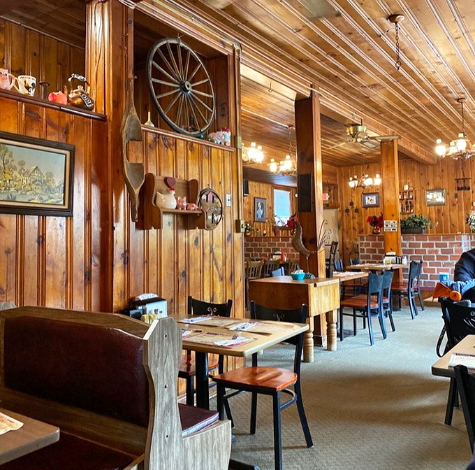 Wagon wheels and wood paneling create the perfect backdrop for comfort food consumption &ndash; like dining in a cabin that happens to serve incredible breakfast.
