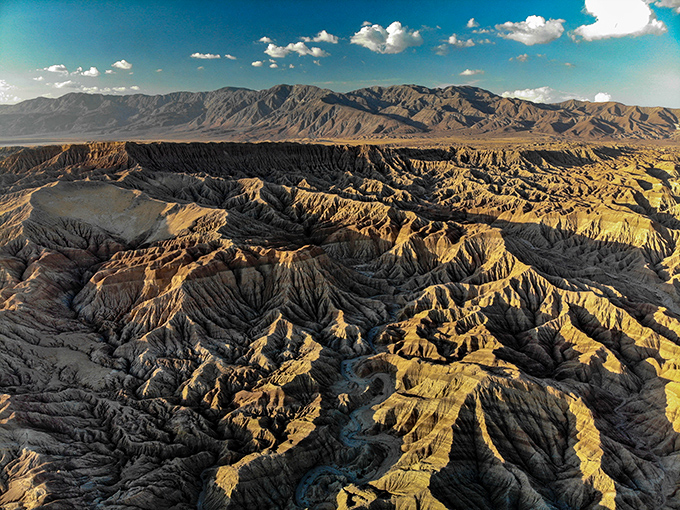 Font's Point delivers the "Grand Canyon with a Desert Twist" experience &ndash; nature's ultimate panoramic viewpoint that no camera can truly capture.